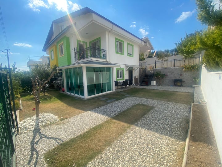 Akarca’da Denize Yakın Villa - Seferihisar