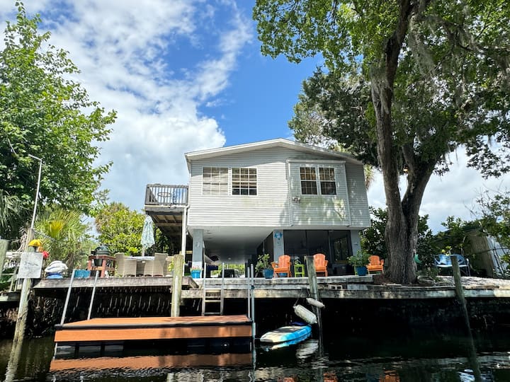 Charming River House @ Weeki Wachee! - Pine Island, FL