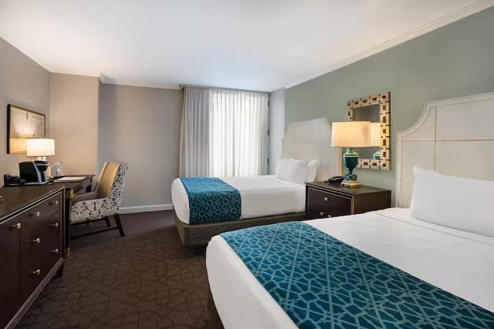 Enjoy French Quarter Vibes! 3 Convenient Units - Louisiana