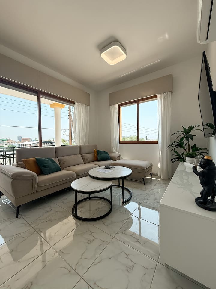 Central Vista - Serviced Apartments - Limassol