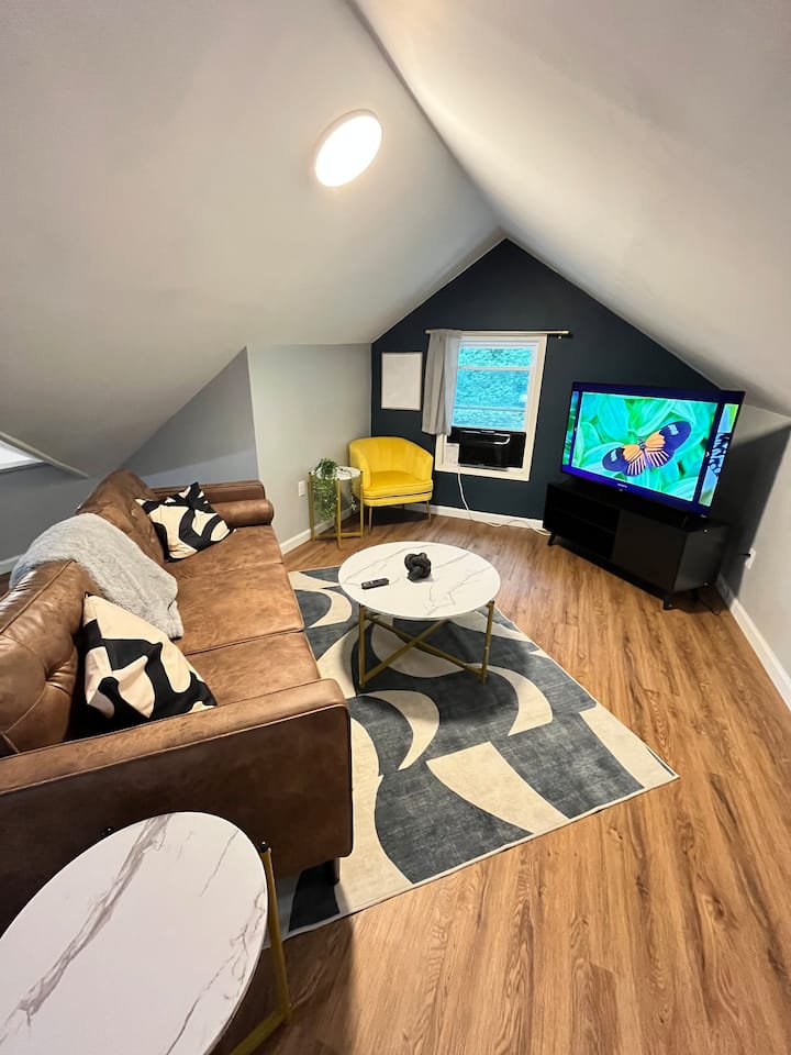 Cozy Attic Living Room! - Syracuse, NY