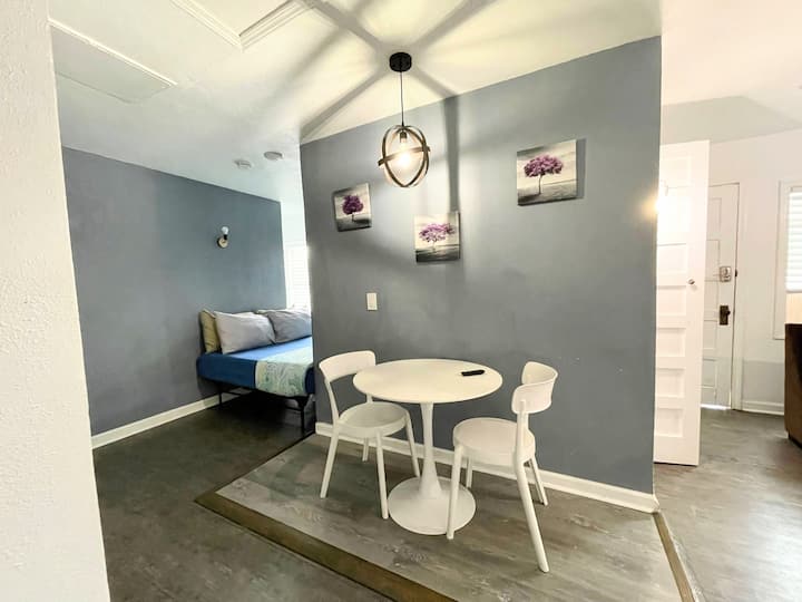 Aa Tails - Kenner, LA