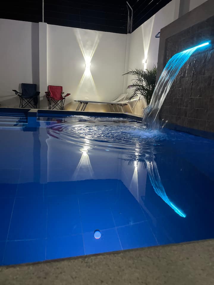 Casa Vacacional Con Piscina - Manta