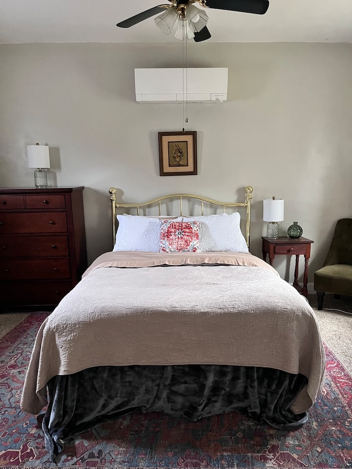 Cozy Bevo Cottage - 聖路易斯