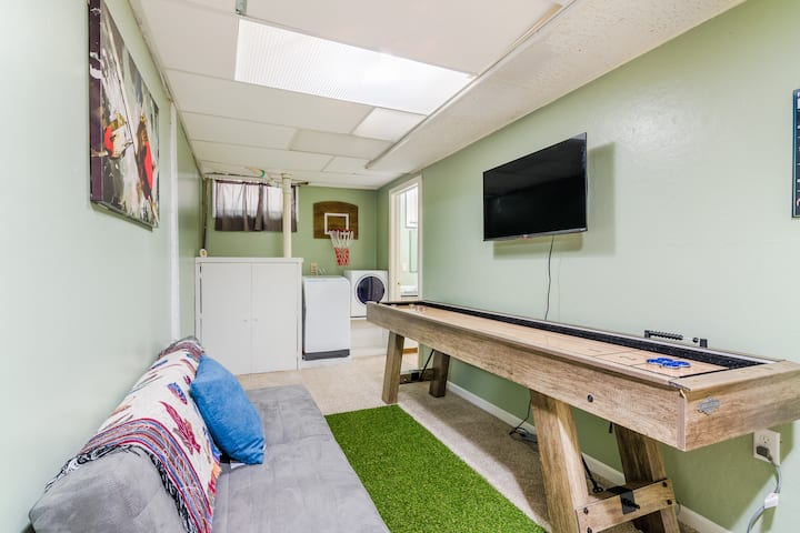 Wildcat Cave: Aggieville. Cozy. - Splash Park, Manhattan