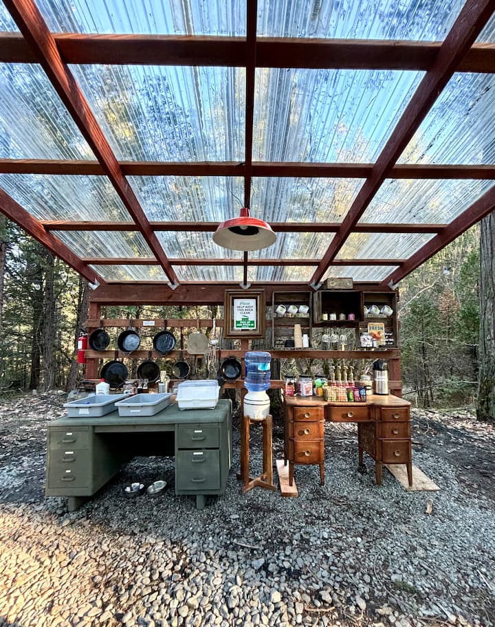 Old-growth Forest Retreat At Radio Ranch (Tub) - California