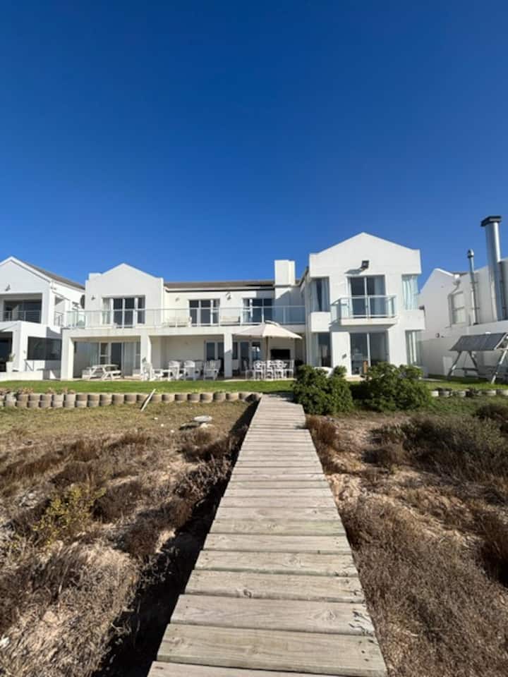 Family Beach House - Saint Helena Bay