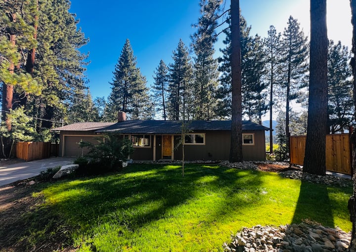 Near Lake, On Meadow + Fast Internet, Walkable - 사우스 레이크 타호