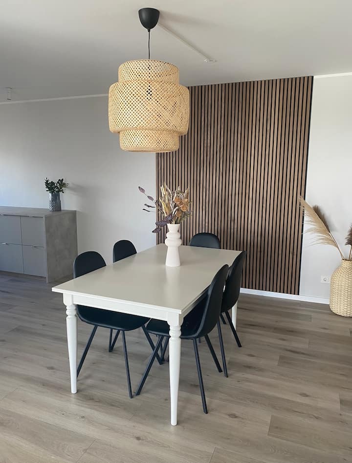 Warm & Friendly Family Home - Islande