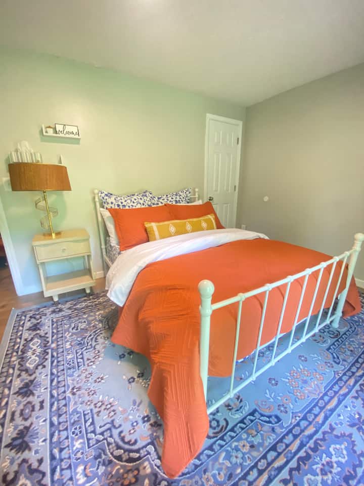 Guest Suite On The Bustling Southside - Bloomington, IN