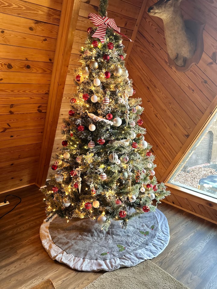 Gingerbread Chalet- Raystown Lake- Shy Beaver - Lake Raystown Resort, Entriken