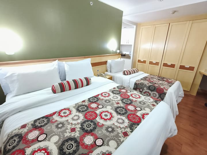 Raridade! Flat Alto Padrão Cama Queen + 2 Camas - Brasília