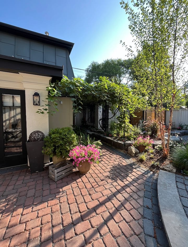 Boutique Coach House With Scandinavian Steam Sauna - Hamilton