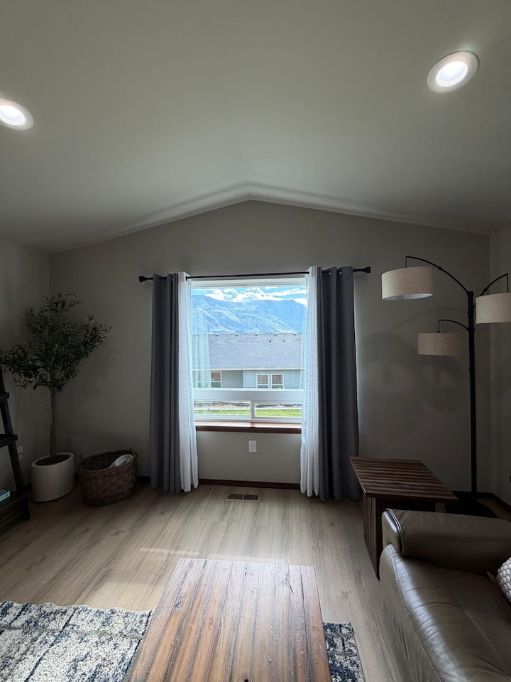 Five Star Family Home On Rock Island Golf Course - Meadow Lake, Malaga