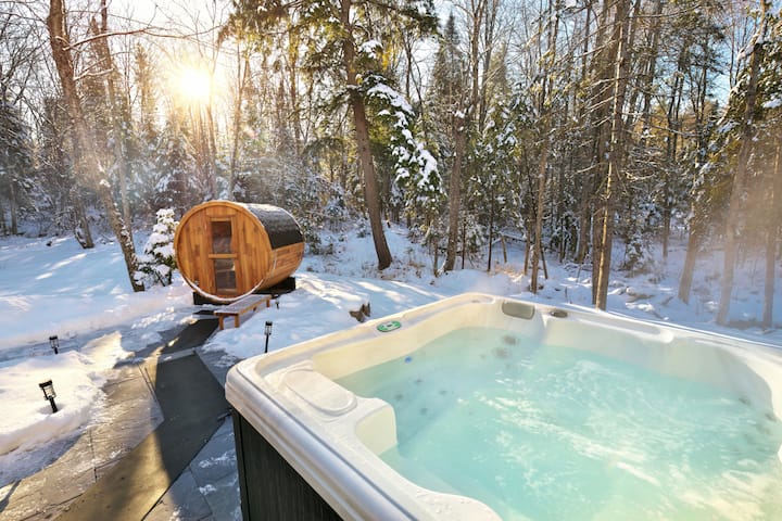 Muskoka Spa & Golf Retreat With Sauna + Hot Tub - Huntsville