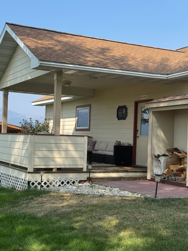 The Guesthouse - In The Bitterroot Valley - Corvallis, MT