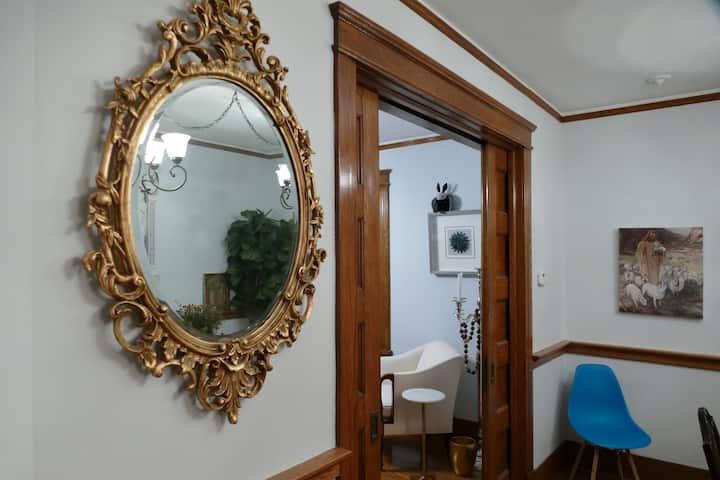 Abba House Historic Retreat - 1st Floor Queen Bed - Albany, NY