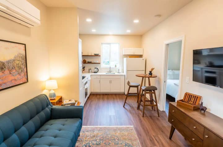 Serene Private Guest Suite/ Apt. - Redding, CA