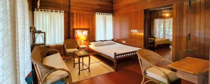 Serene & Spacious  Nellitree Villa - King Suite - Varkala