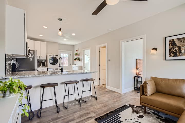 North Rino Spot W/ Yard+firepit - Denver, CO