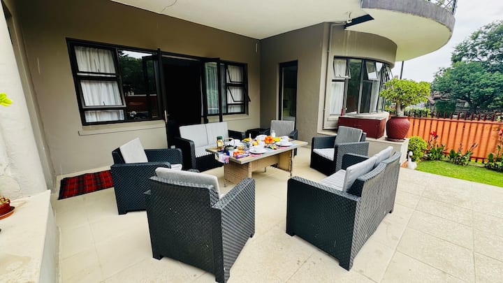 Luxurious 5 Bedrooms In Houghton - Full House - Johannesburg