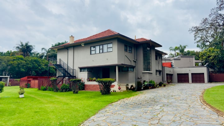 Houghton House Suites: Full House, Exclusive Use - Johannesburg