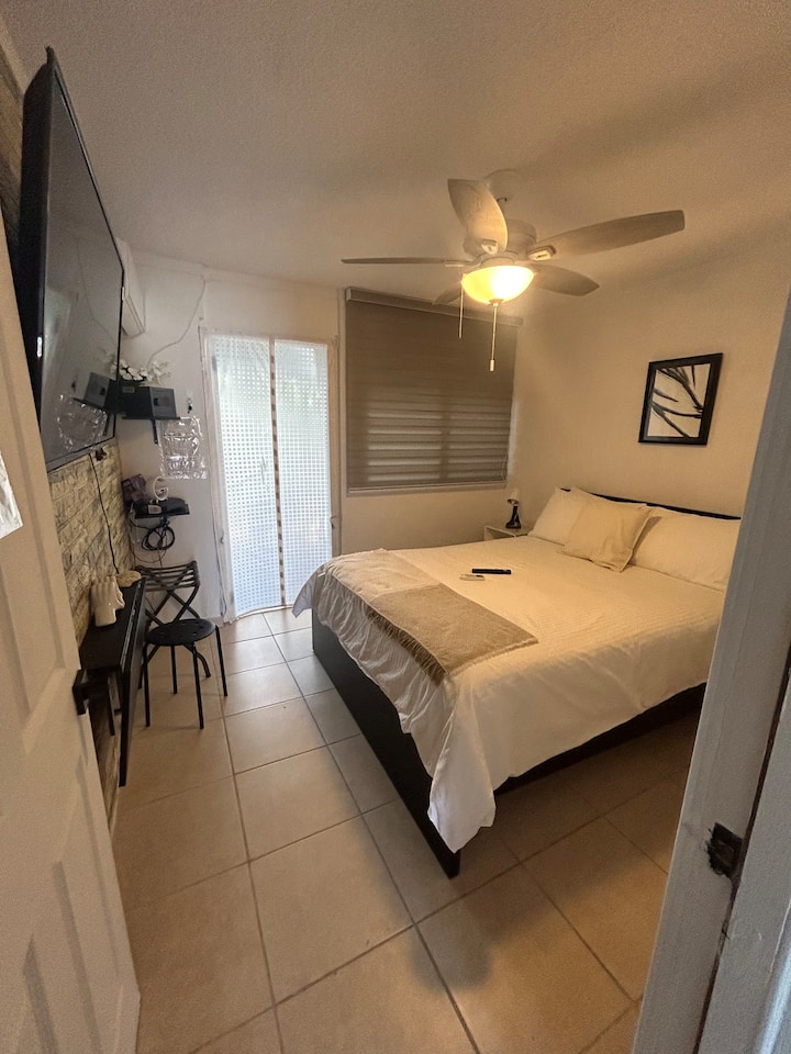 Centric 5 Minutes From Beach - Levittown