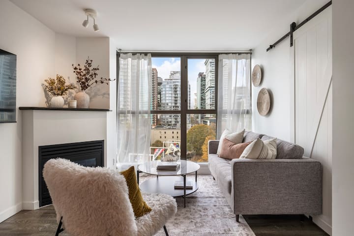 Cozy Comfort In Yaletown | Free Parking - Vancouver