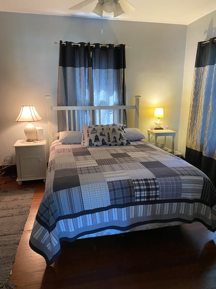 Quick Walk To The Beach! Monthly Rental Available - Michigan Township