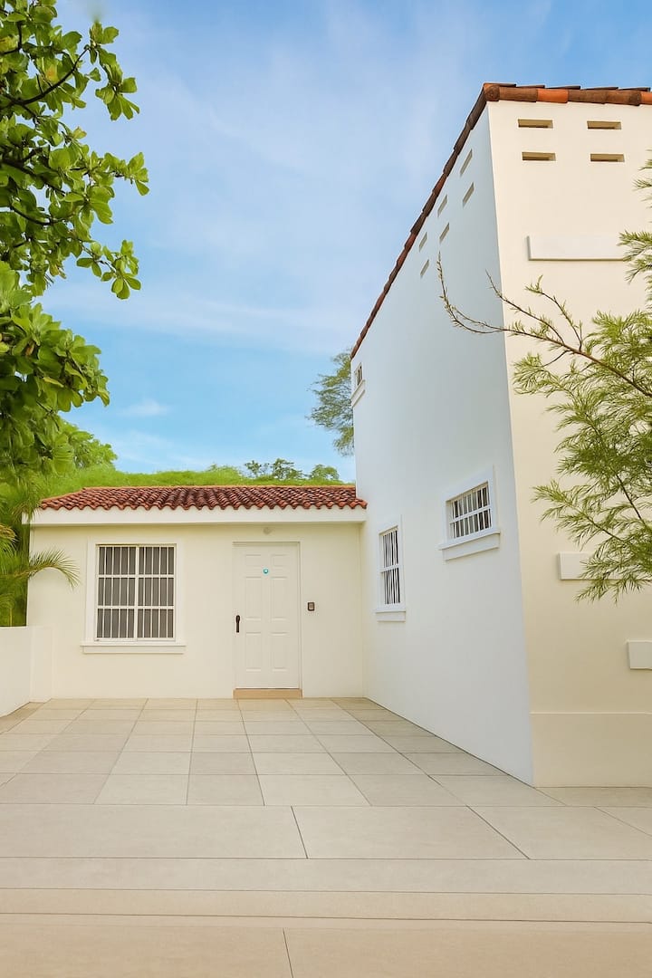 Casa Moreno - Charming Family Friendly Home In Sa - Santa Ana