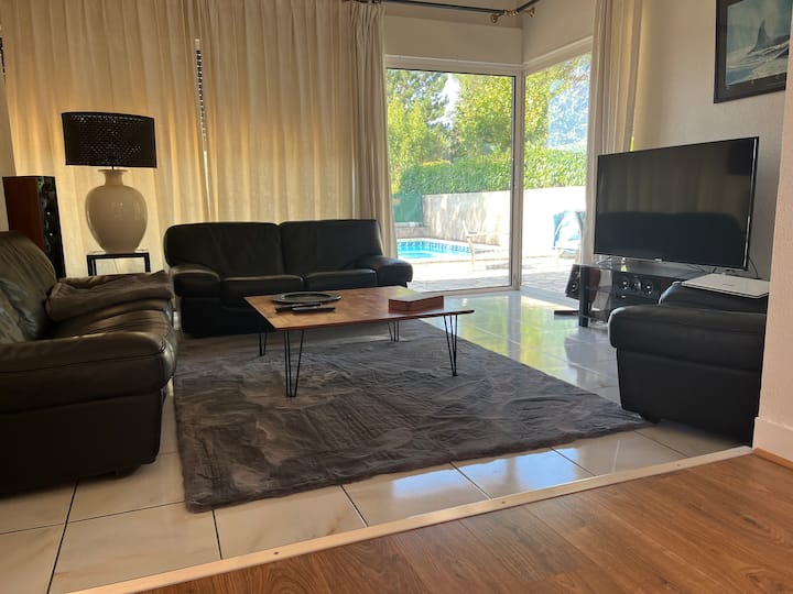 Belle Maison Avec Piscine, Jardin,parking - Millau