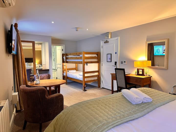 508 Family Room - Double & Bunk Beds (For Kids) - Windsor