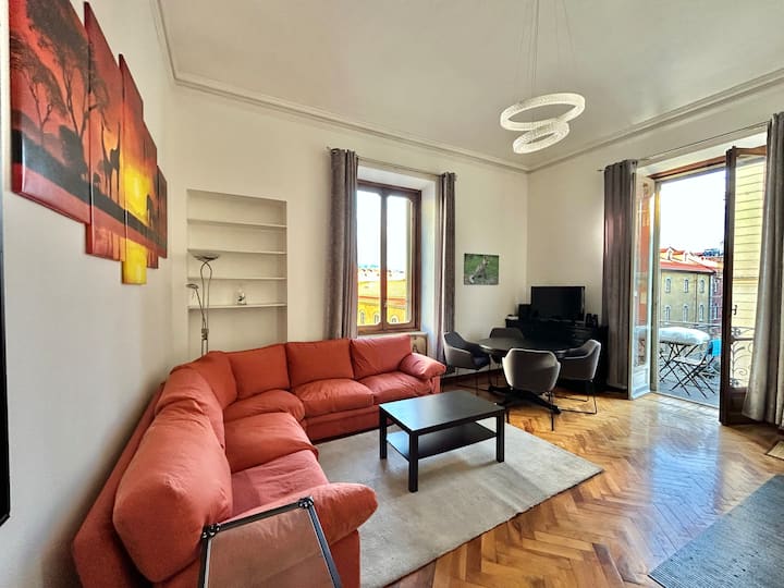 Spacious 2-bed Flat Central Turin - Turin
