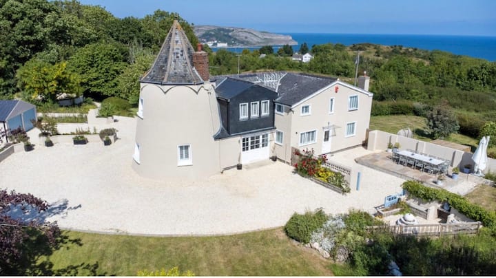 Coastal Mill, Stunning Sea Views - Llandudno