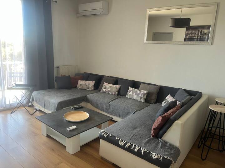 Appt 2 Chambres + Terrasse - Proche Grand Buffet - Narbonne
