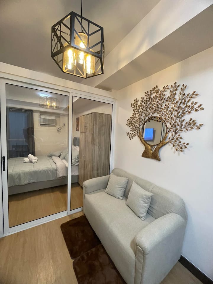 Condo Unit In Qc Near Cloverleaf Ayala Mall - Malabon