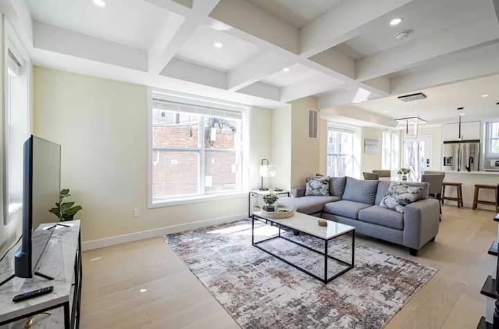 Cozy Manor Park Retreat Near Zoo & Smithsonian - ワシントンD.C.