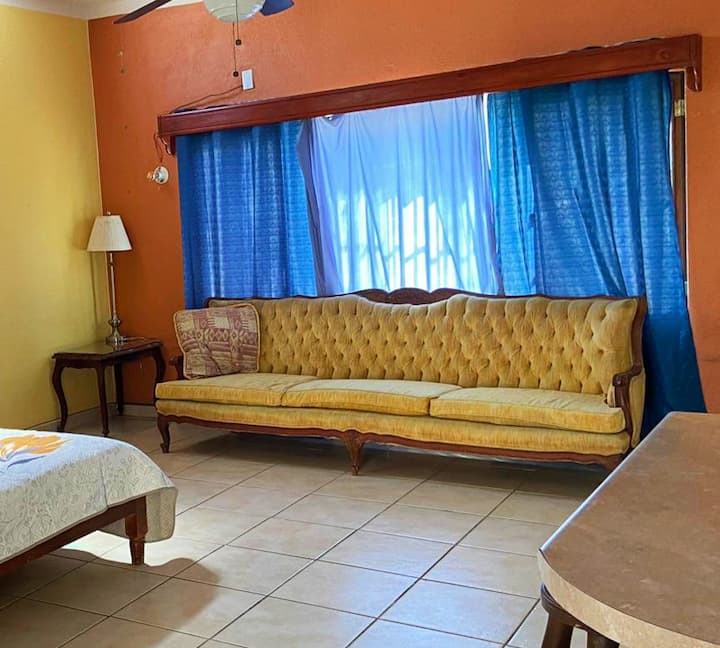 Estudio Con Personalidad - La Paz