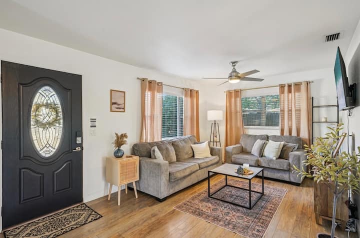 Pool, Pet Friendly Oasis - Near Marina & Downtown. - Davis Islands, FL