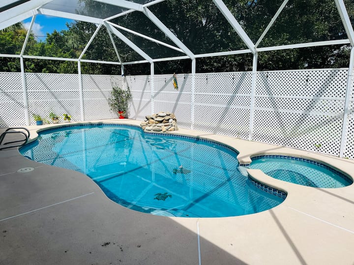 Oasis Pool Home - Sebastian, FL