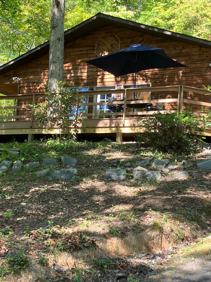 Moonshadow Cabin - Whittier, NC