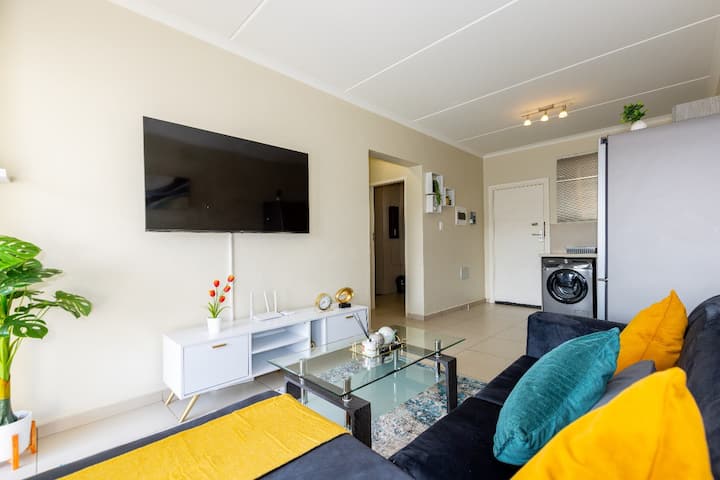 The Sleek Apartment - Midrand