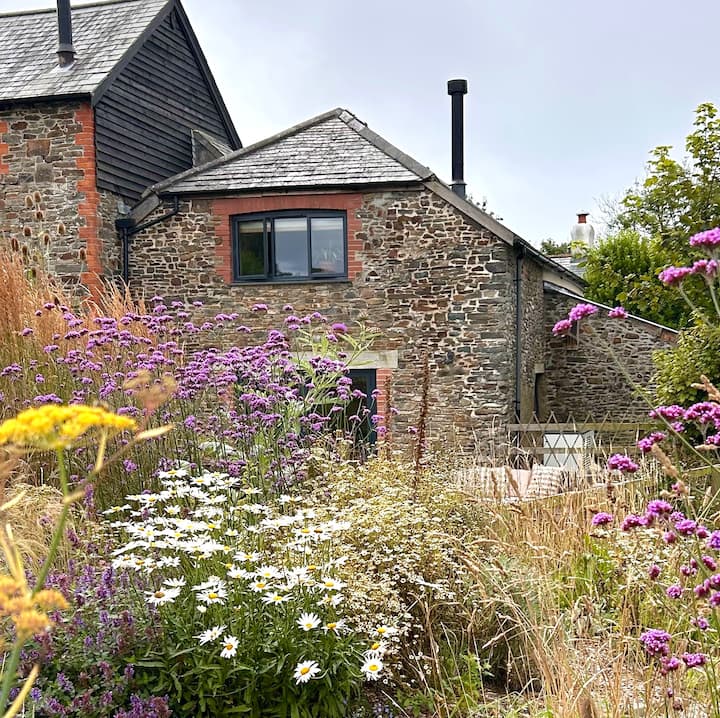 Stone Barn Nestled In Nature, Dog & Child Friendly - Devon