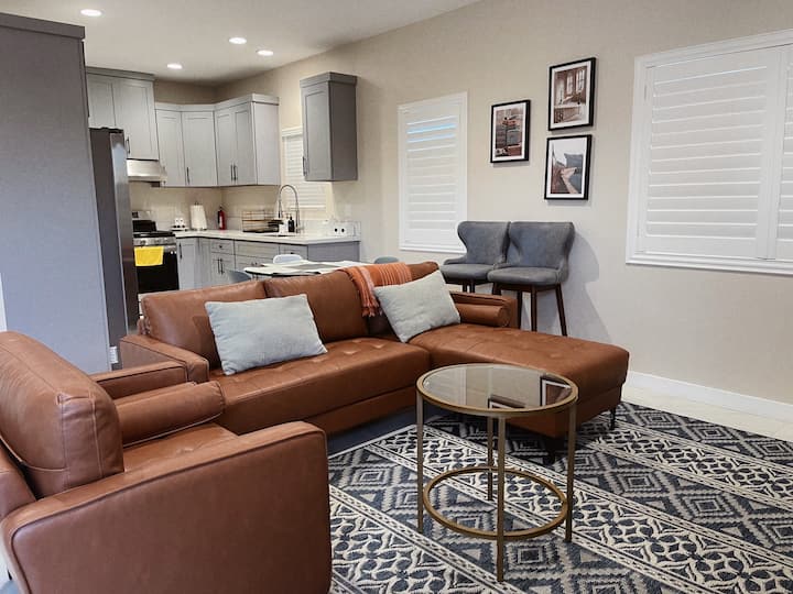 Disneyland & Convention Getaway Home - Buena Park, CA