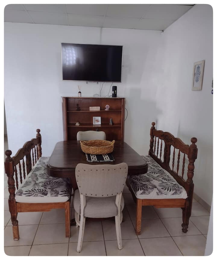 Alojamiento Familiar Con Garage Y Quincho - Gualeguaychú