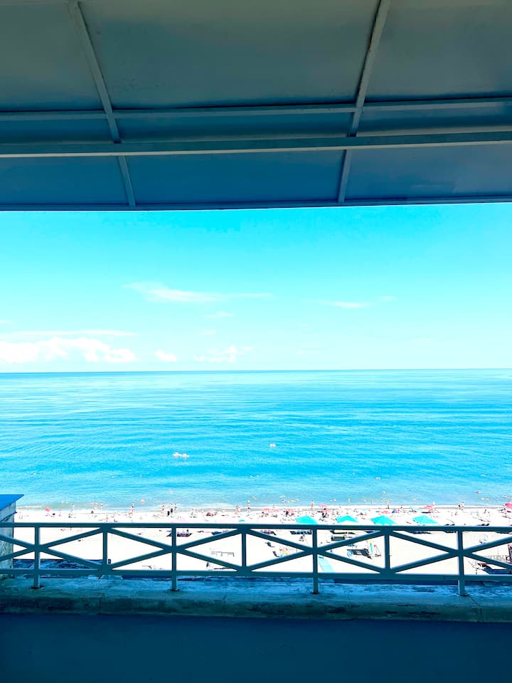 Квартира с шикарным видом на море - Batumi