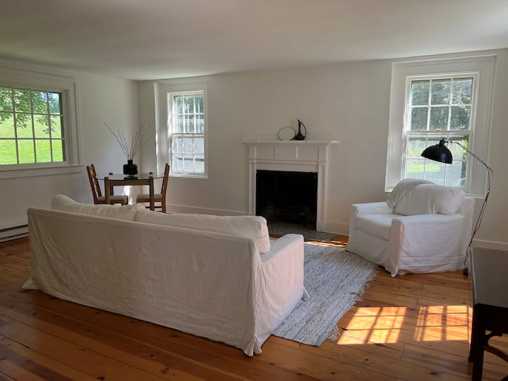 Charming & Bright Berkshires Field House - Pittsfield, MA