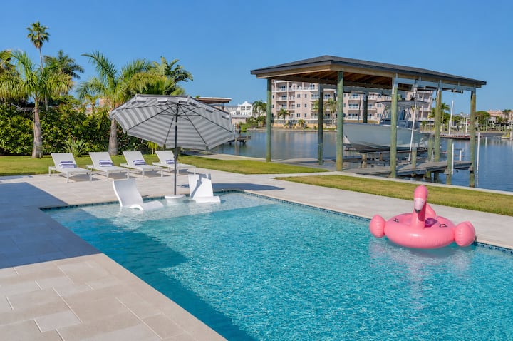 The Beachcomber
5 Bedroom Home - Clearwater, FL