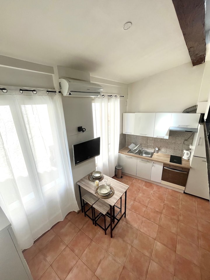 Duplex/studio Notre Dame Du Mont/cours Julien.clim - Marseille