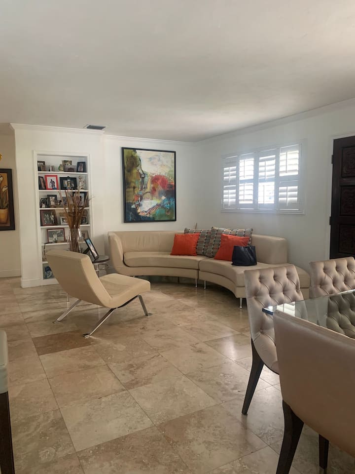 Beach House Pompano Beach - Pompano Beach, FL